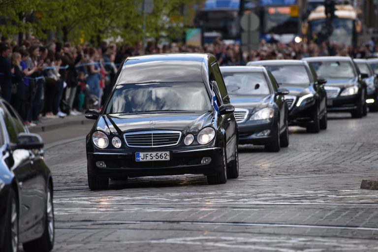 Driving in Funeral Processions: Guidelines for Respectful Encounters ...